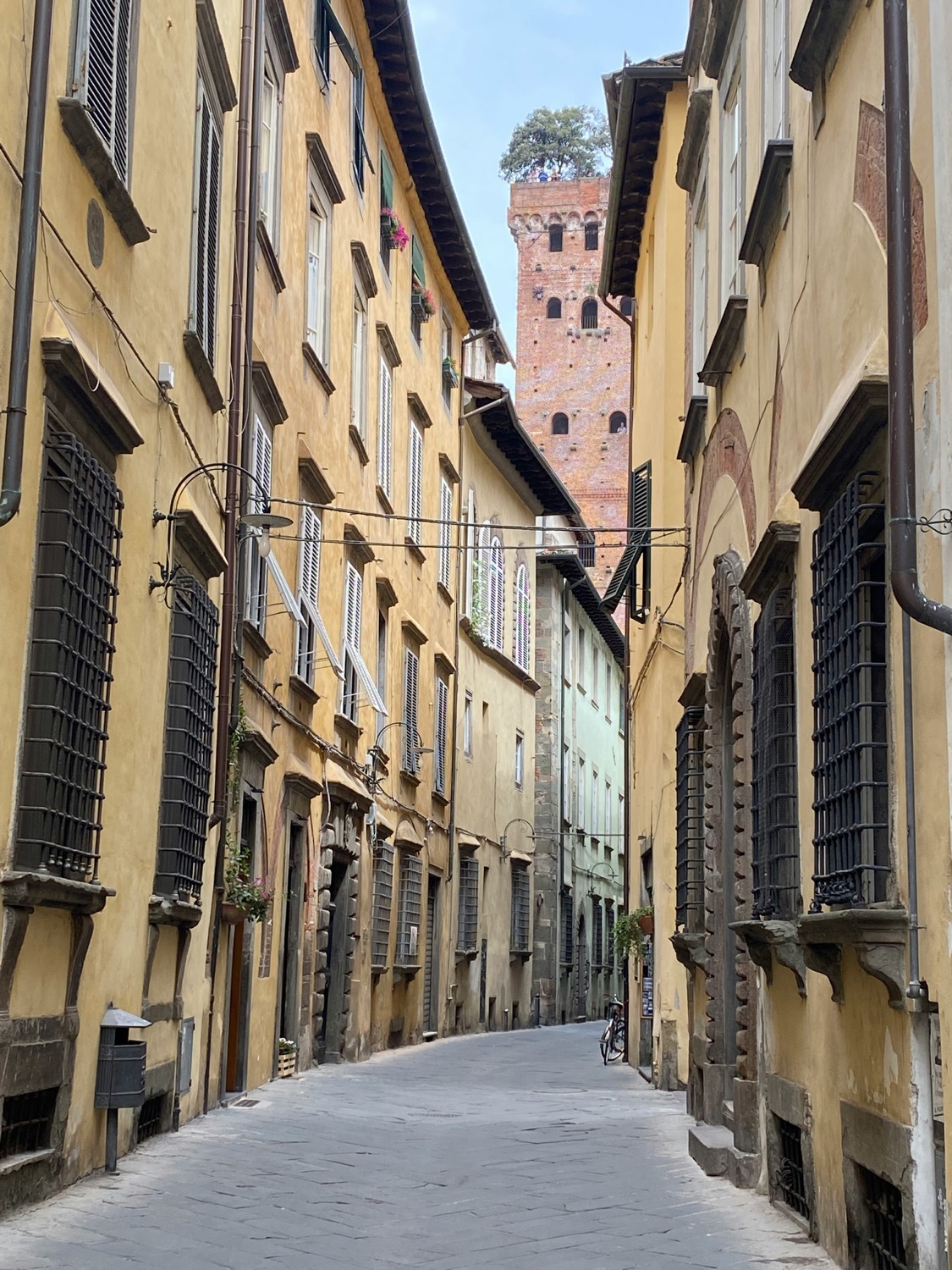 Florence to Lucca day trip; How To Do It Best